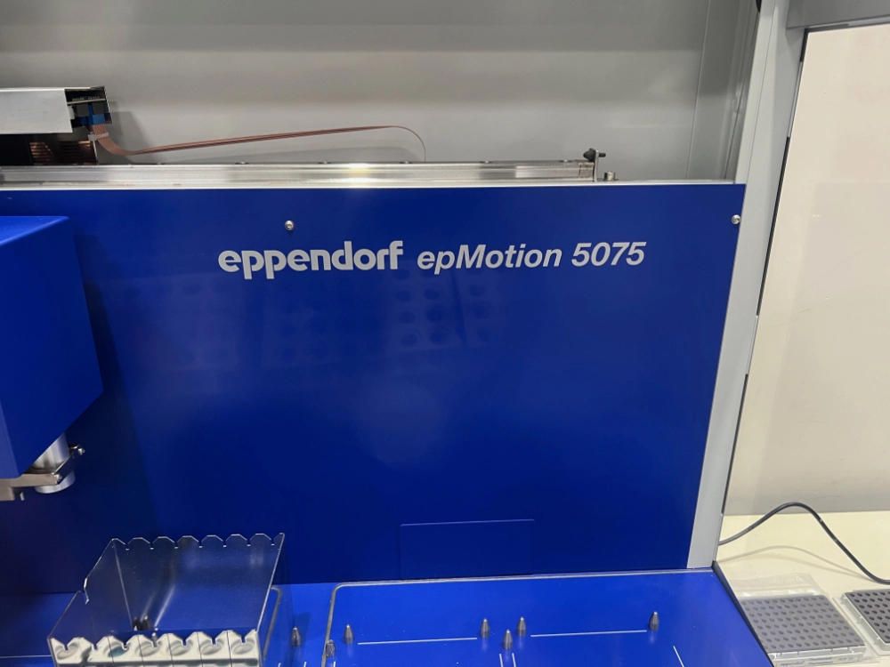 Eppendorf Motion 5075 Liquid Handler | LabX.com
