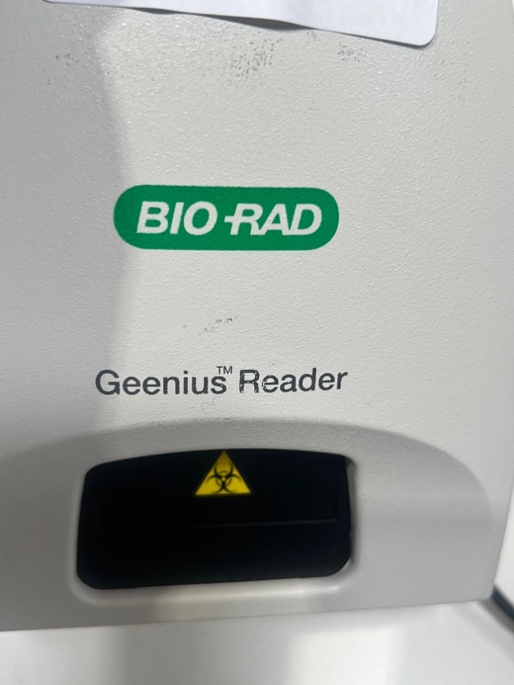 Bio-Rad Geenius Reader w/ laptop | LabX.com