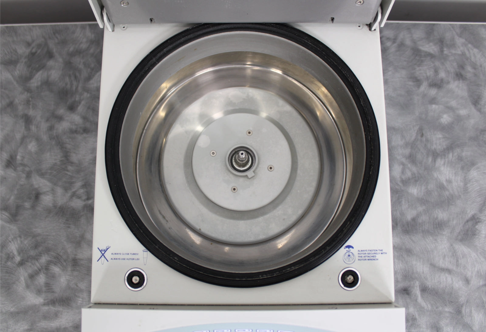 Eppendorf 5430 High-Speed Benchtop Centrifuge with A-2-MTP Microplate ...