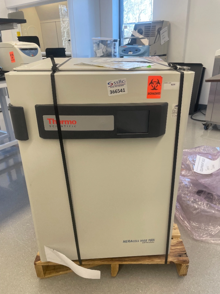 Thermo HERAcell Vios 160i CO2 Incubator | LabX.com