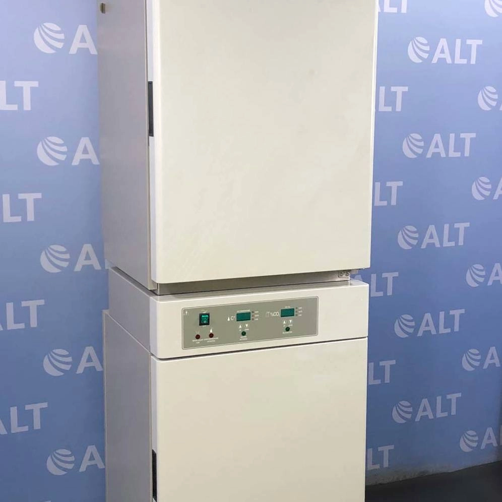 Shel Lab Model 2350 Dual Stacked Water Jacketed CO2 Incubator | LabX.com