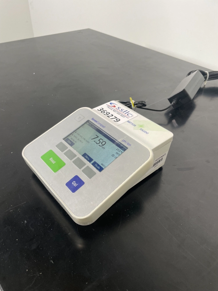 Mettler Toledo SevenCompact pH/Ion Meter | LabX.com