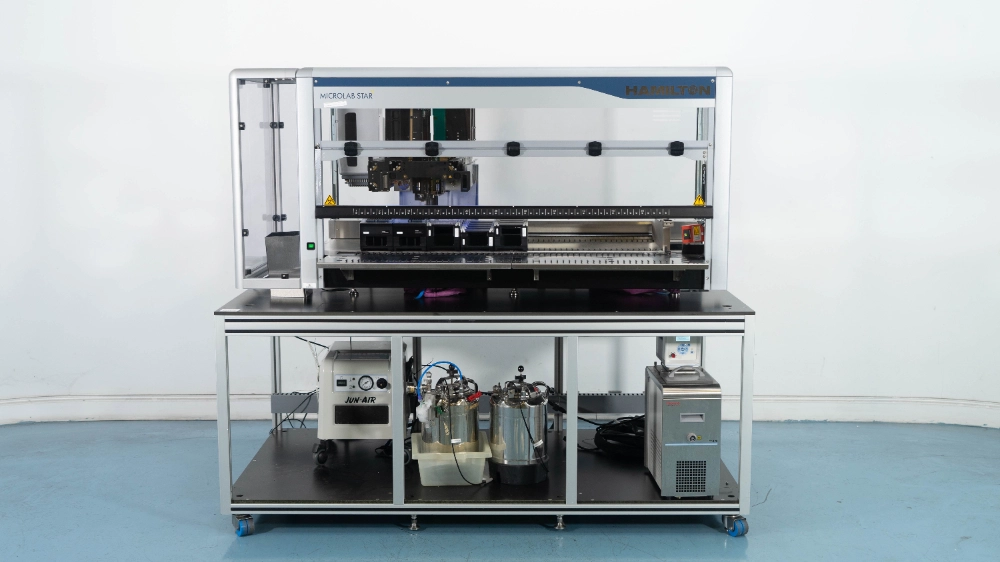 Hamilton Microlab STAR Liquid Handler | LabX.com