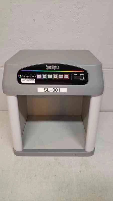 GretagMacbeth SpectraLight Jr. Light Box Shade Booth | LabX.com