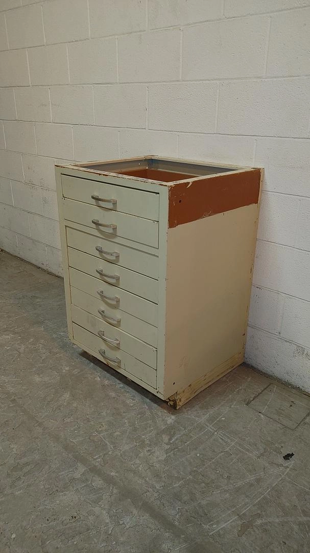 24" 8 Drawer Casework | LabX.com