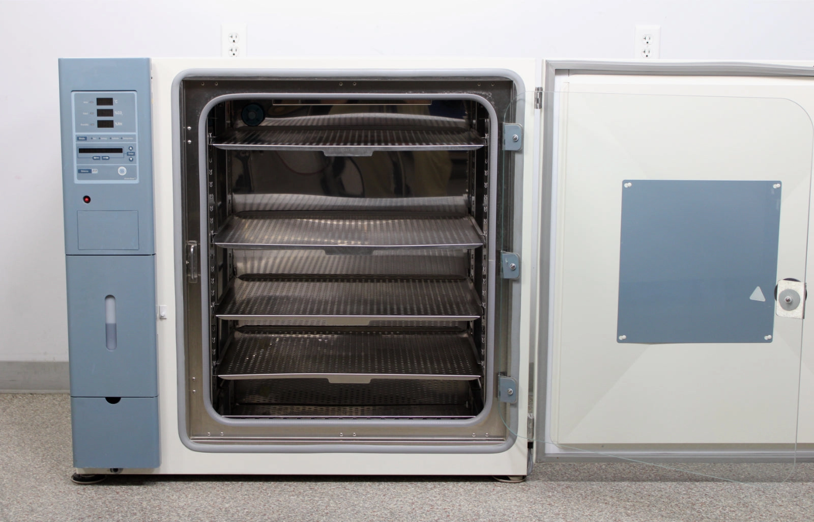 Thermo Forma 3310 Steri-Cult Stainless Steel CO2 Incubator w/ 4 Shelves ...