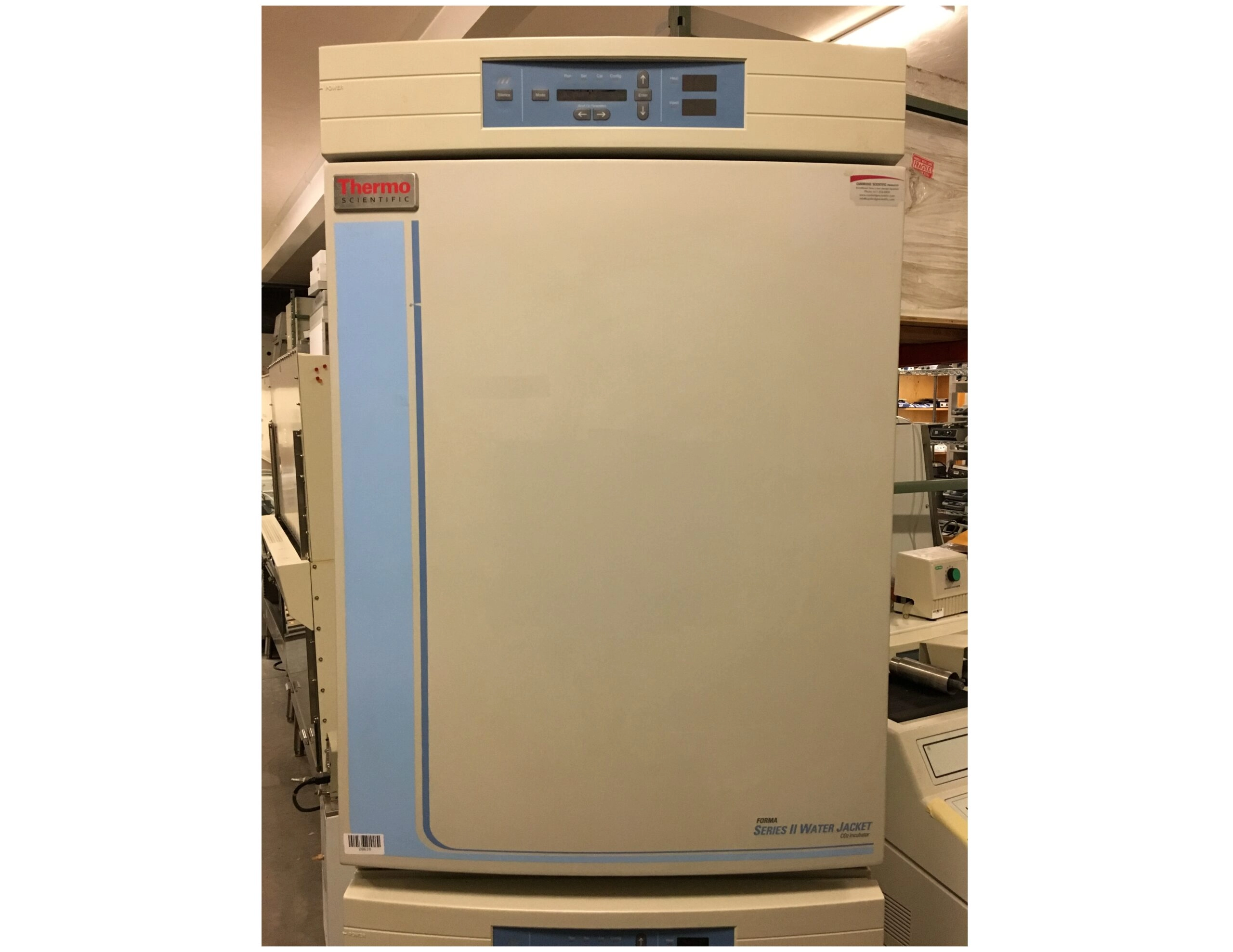Thermo Fisher Scientific 3110 CO2 Water Jacketed Incubator | LabX.com