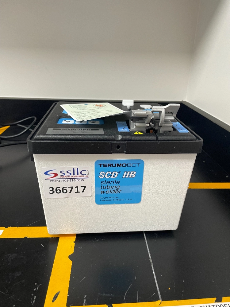 Terumo SCD IIB Sterile Tubing Welder | LabX.com
