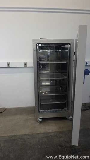 Thermo Scientific Heratherm IGS400 Incubator | LabX.com