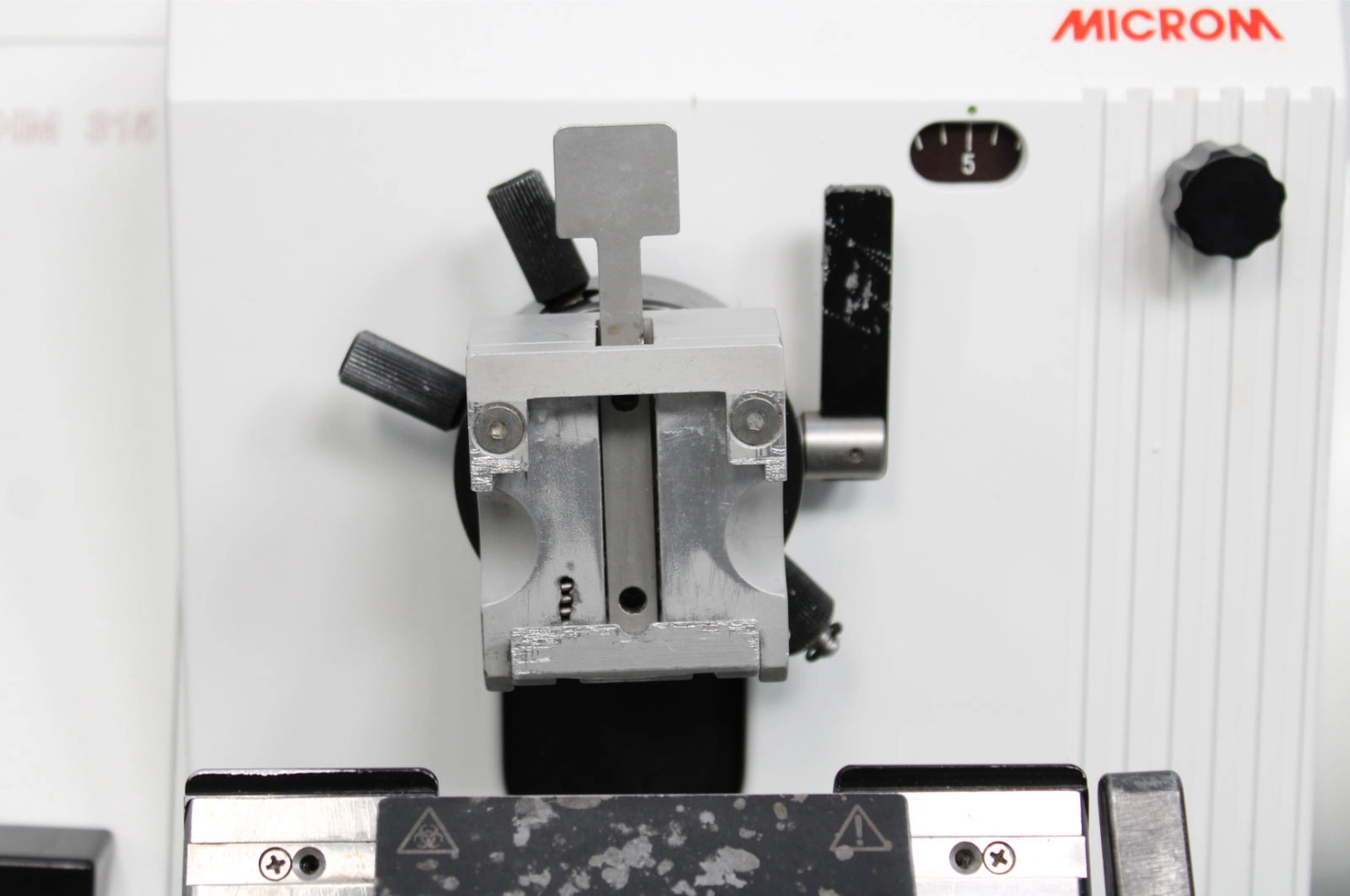 Microm HM 315 Benchtop Manual Rotary Microtome 901050 with Blade Holder ...