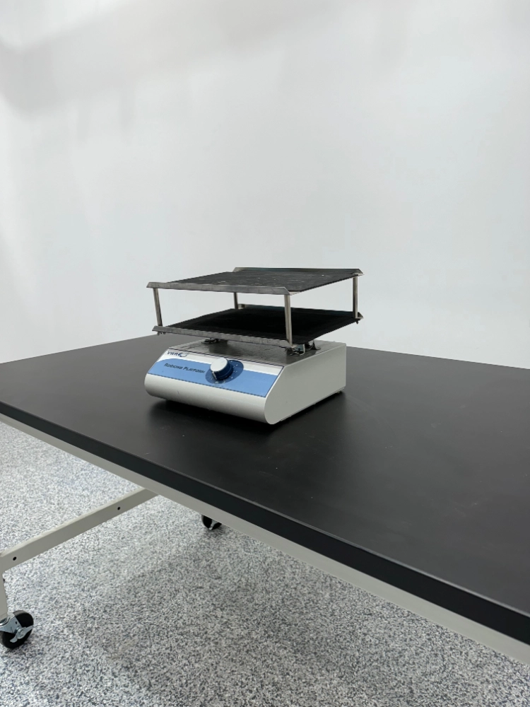 VWR Rocking Platform Shakers | LabX.com