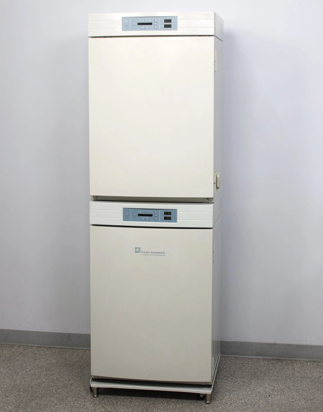 Forma Scientific 3110 Stacked Water Jacketed CO2 Incubators with Cart ...