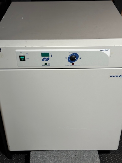 VWR 1535 Digital Warm Air Incubator | LabX.com