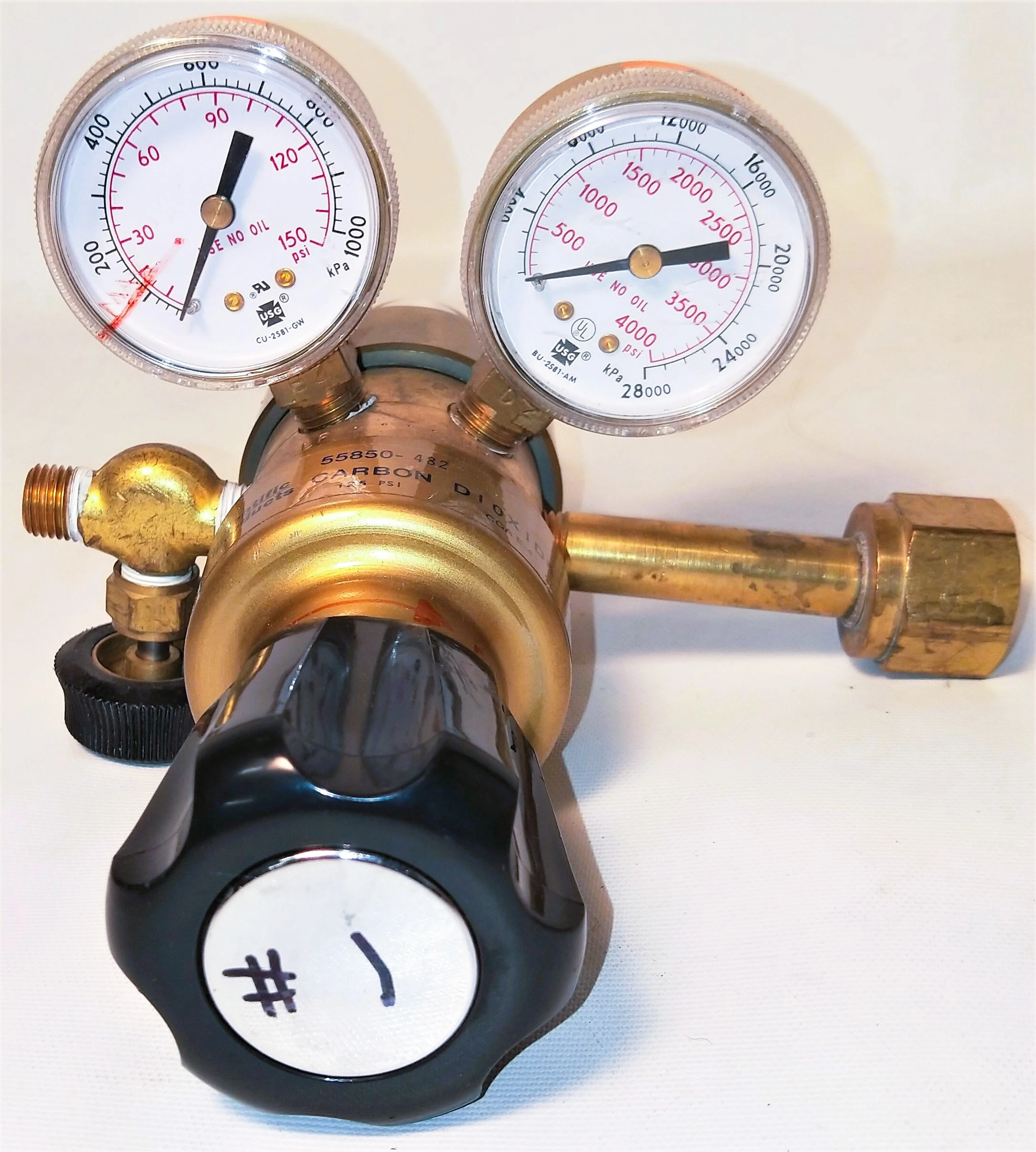 VWR 55850-482 Single Stage CO2 Regulator (CGA 320) | LabX.com