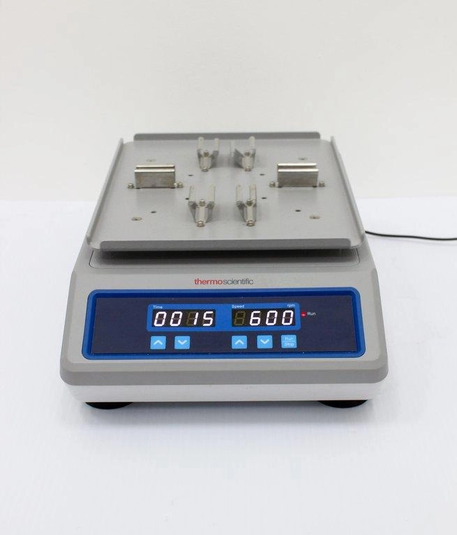 Thermo 88882005 Digital Microplate Shaker Small Benchtop Equipment 100V ...