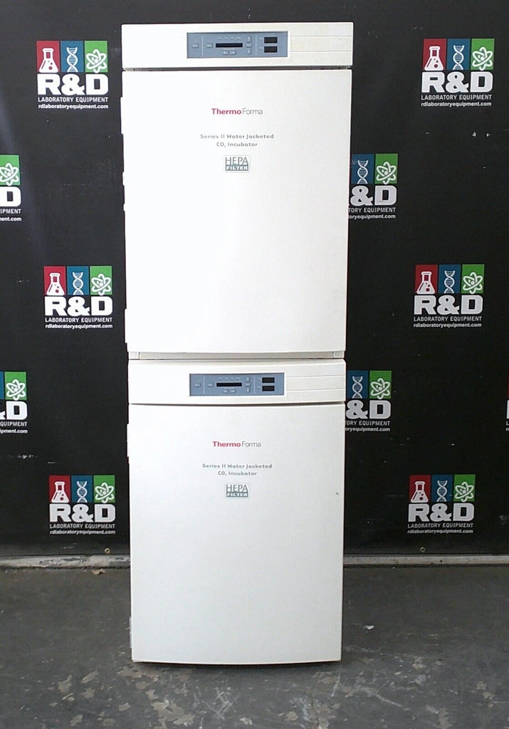 Thermo Forma 3110 Double Stack CO2 Water Jacketed Incubator 120v | LabX.com