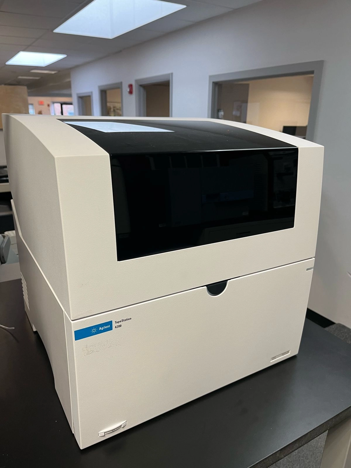 Agilent 4200 TapeStation - G2991B Automated Electrophoresis | LabX.com