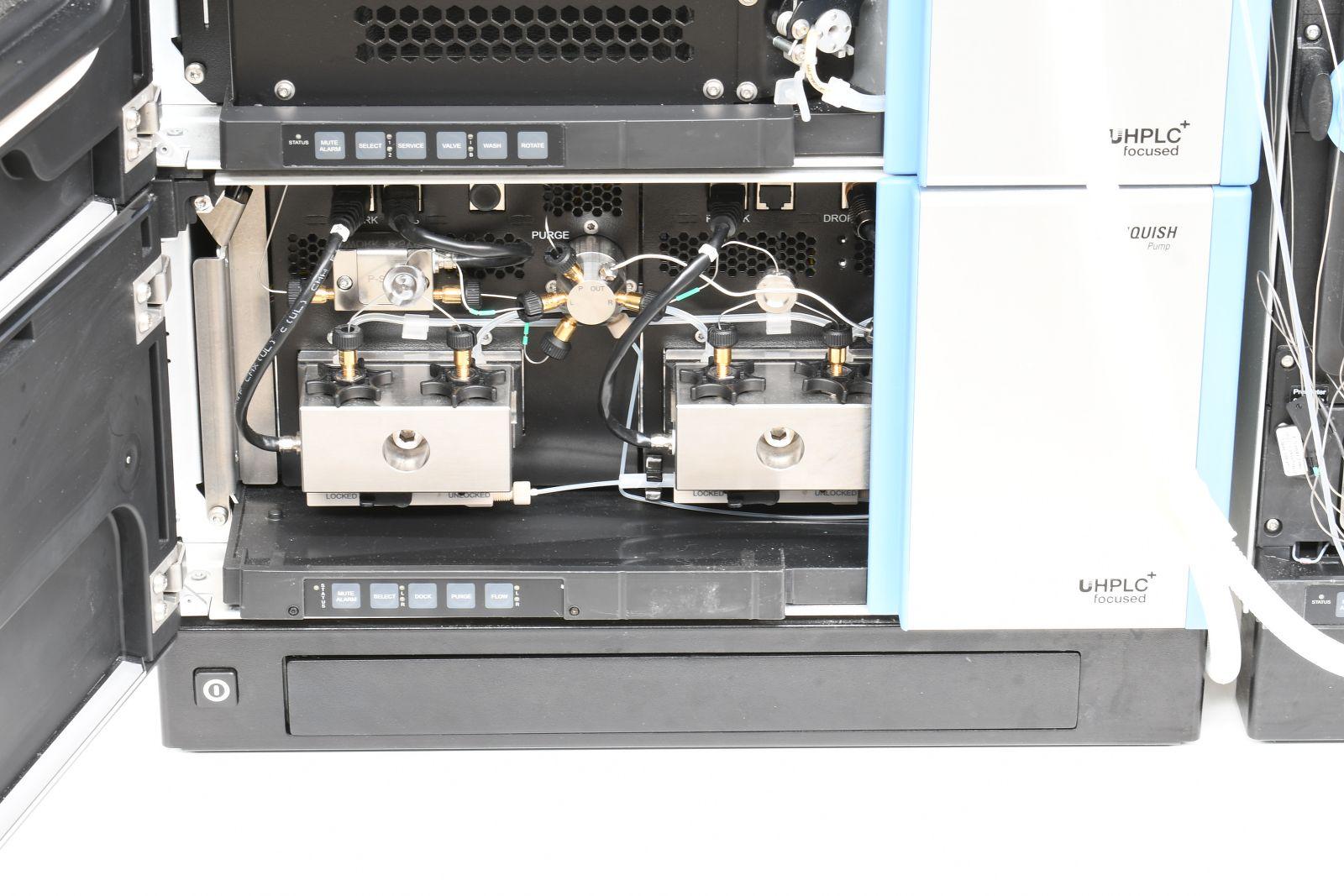 THERMO SCIENTIFIC Vanquish, UHPLC-Chromatograph | LabX.com
