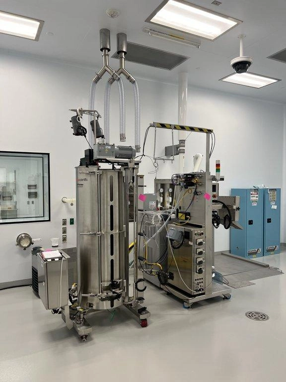 Thermo HyPerforma SU Fermentor G3Pro Controller 300L Microbial Use - 3320683350 | LabX.com