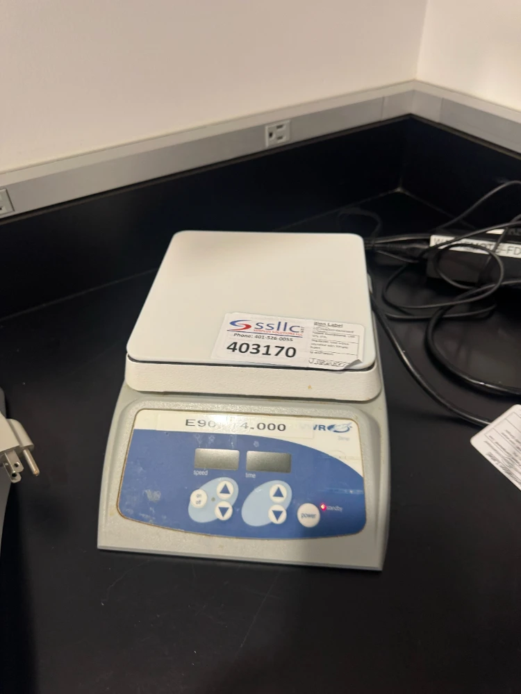 VWR Hotplate Stirrer | LabX.com