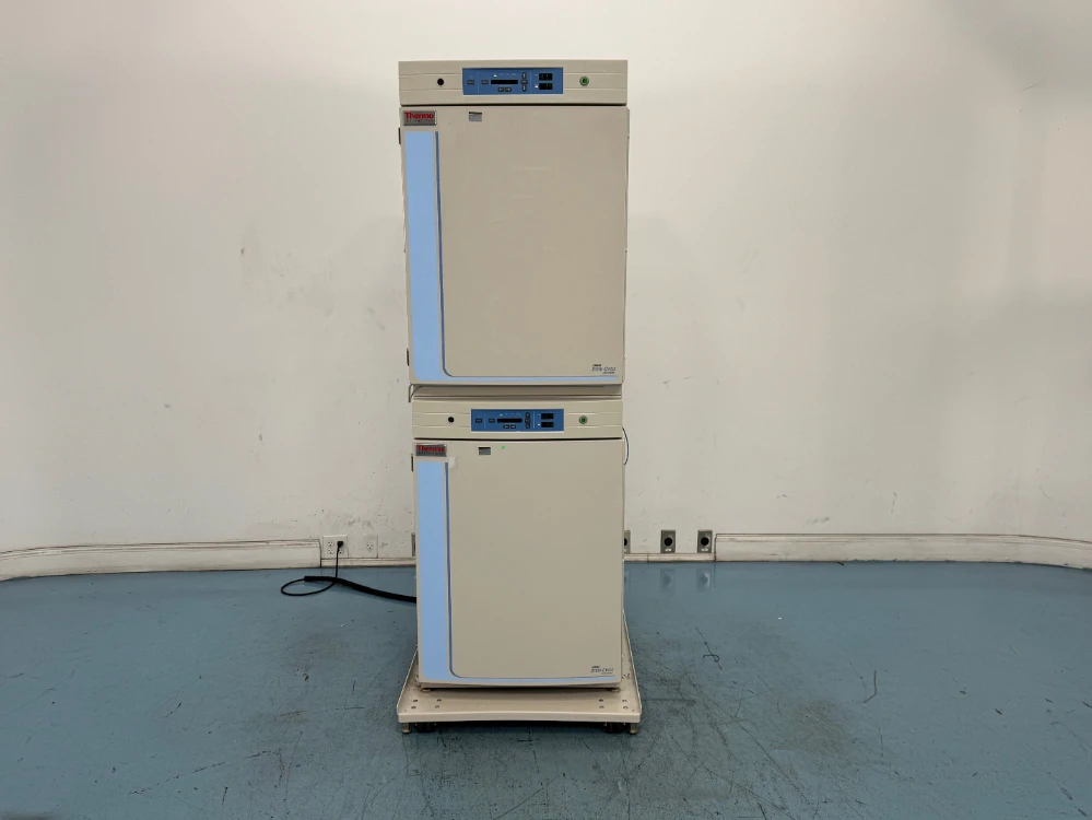 Thermo Forma Steri-Cycle Doublestack CO2 Incubator | LabX.com