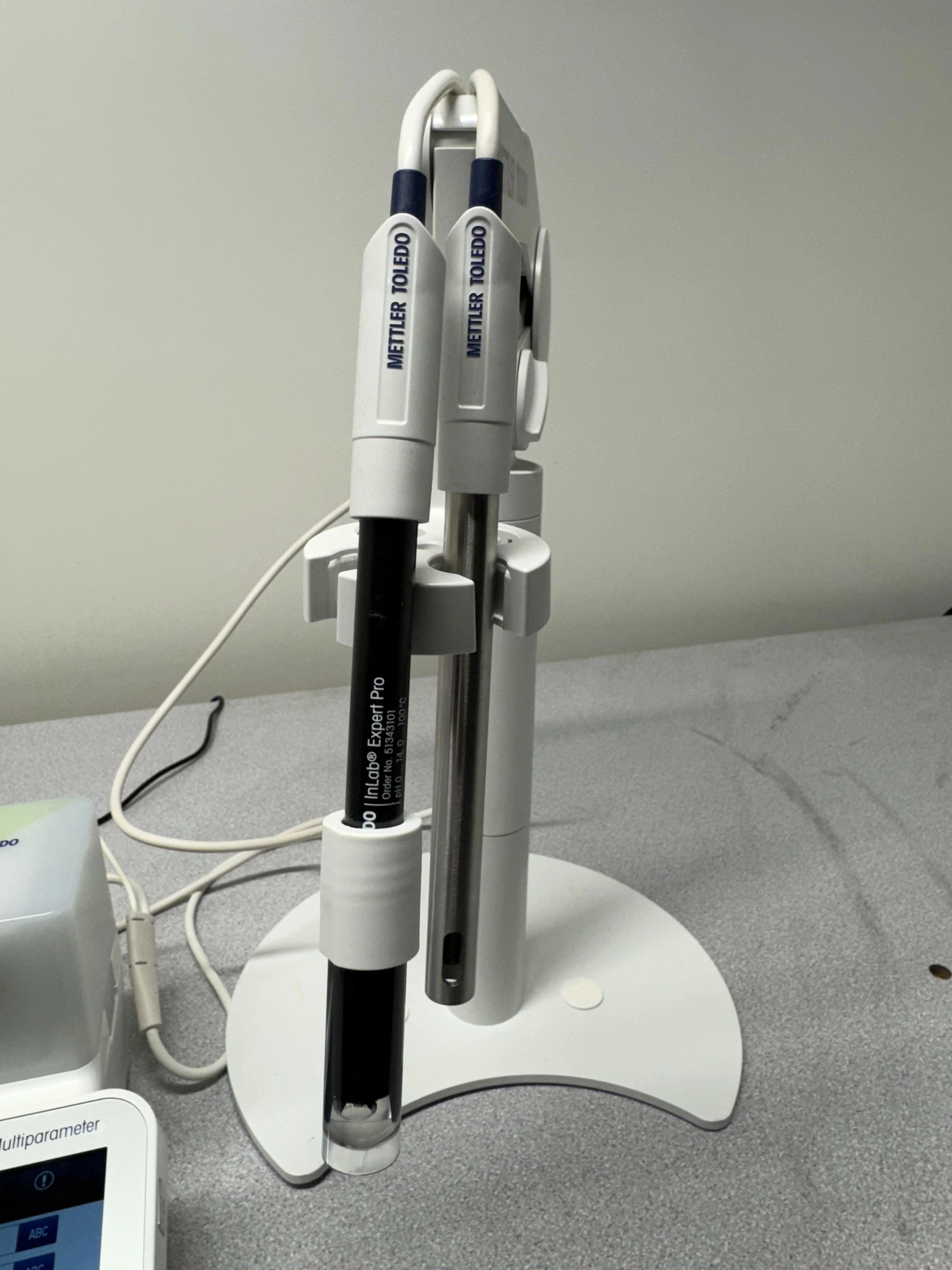 Mettler Toledo SevenExcellence Meter pH Multiparameter Benchtop 120V pH ...