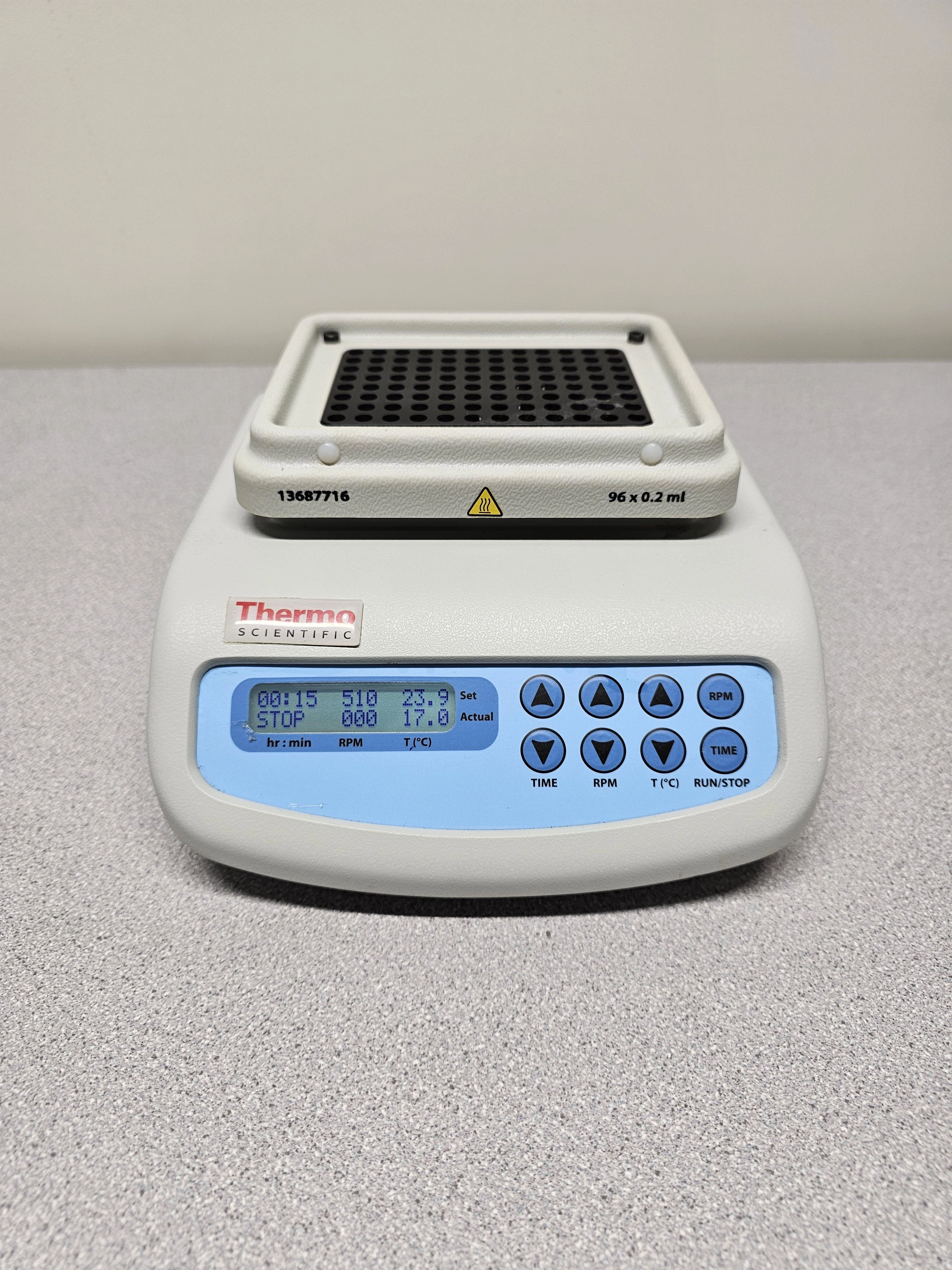 Thermo Scientific 13687721 Thermal Mixer Shaker 4C to 100C 250 1400 RPM ...