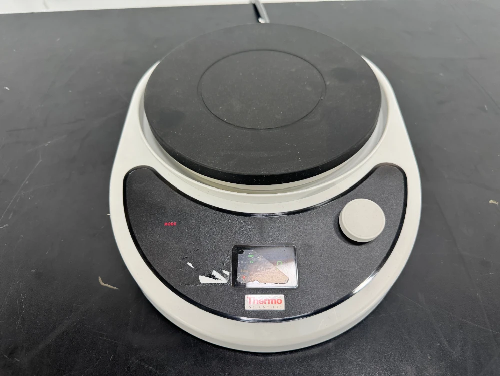 Thermo Scientific RT Touch Series Magnetic Stirrer | LabX.com