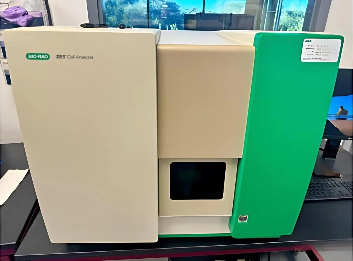 2021 Bio-Rad ZE5 Flow Cytometer w/ Software | LabX.com