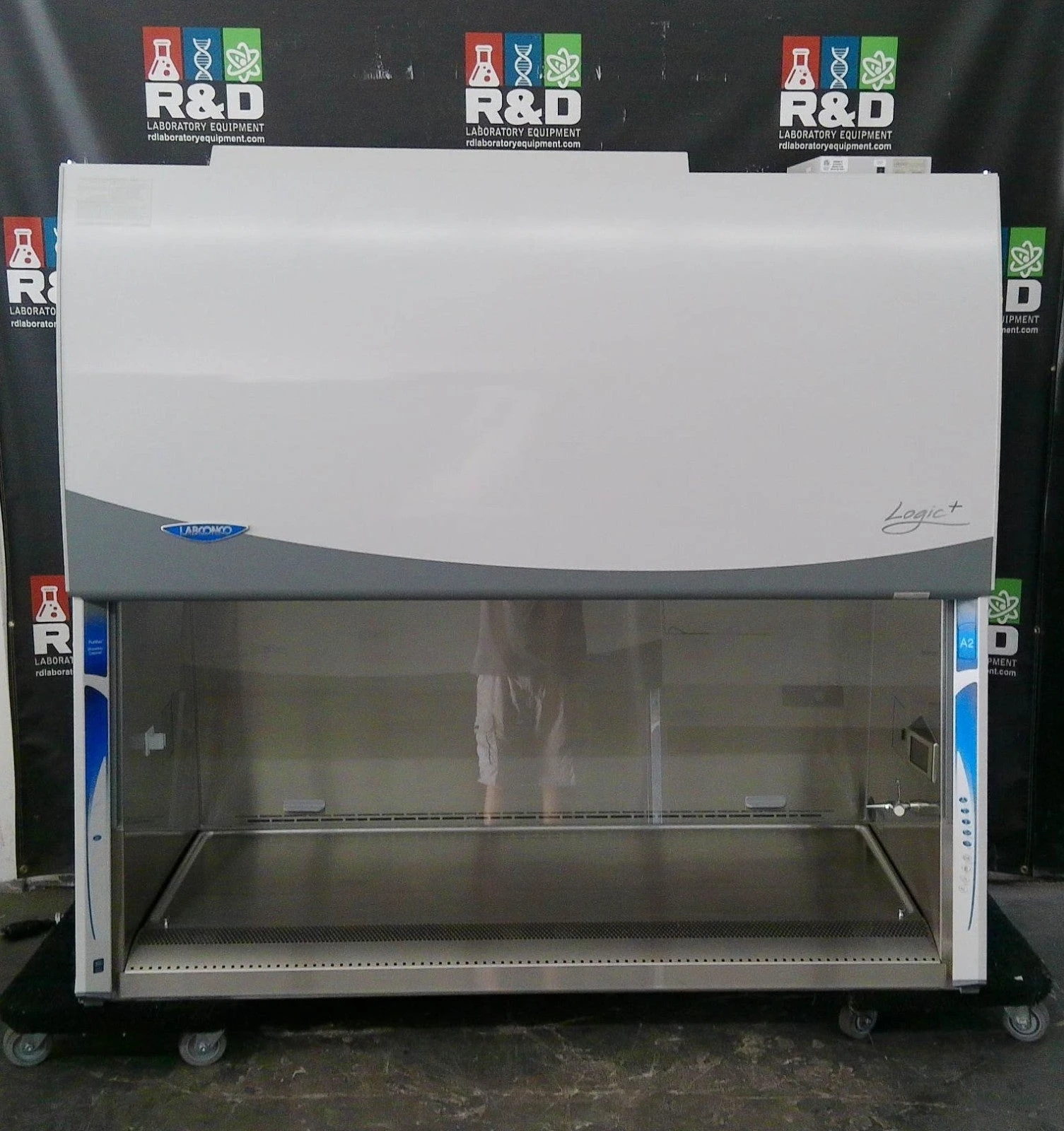 Labconco 5ft 302511101 Logic+ A2 Biosafety Cabinet w/ UV & Stand (2020 ...
