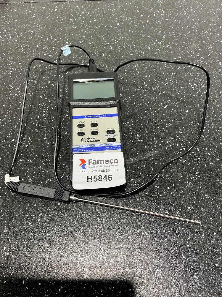 Fisher Scientific TRACEABLE RTD PLATINUM THERMOMETER | LabX.com