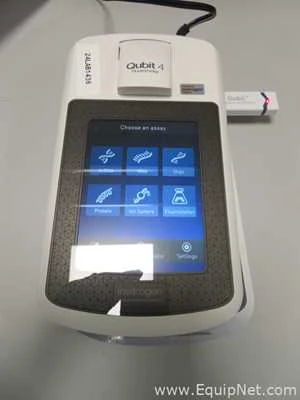 Invitrogen Qubit 4 Fluorometer | LabX.com