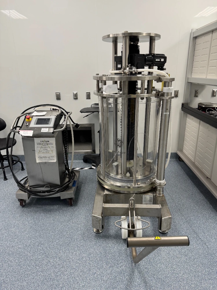 GE Axichrom 600/500 Chromatography System w/ Master | LabX.com