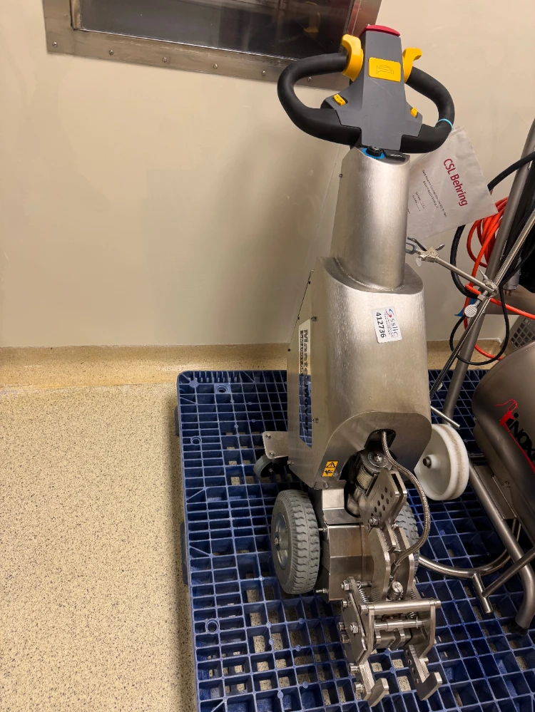 MasterMover SM1000+ SS Electric Tug | LabX.com