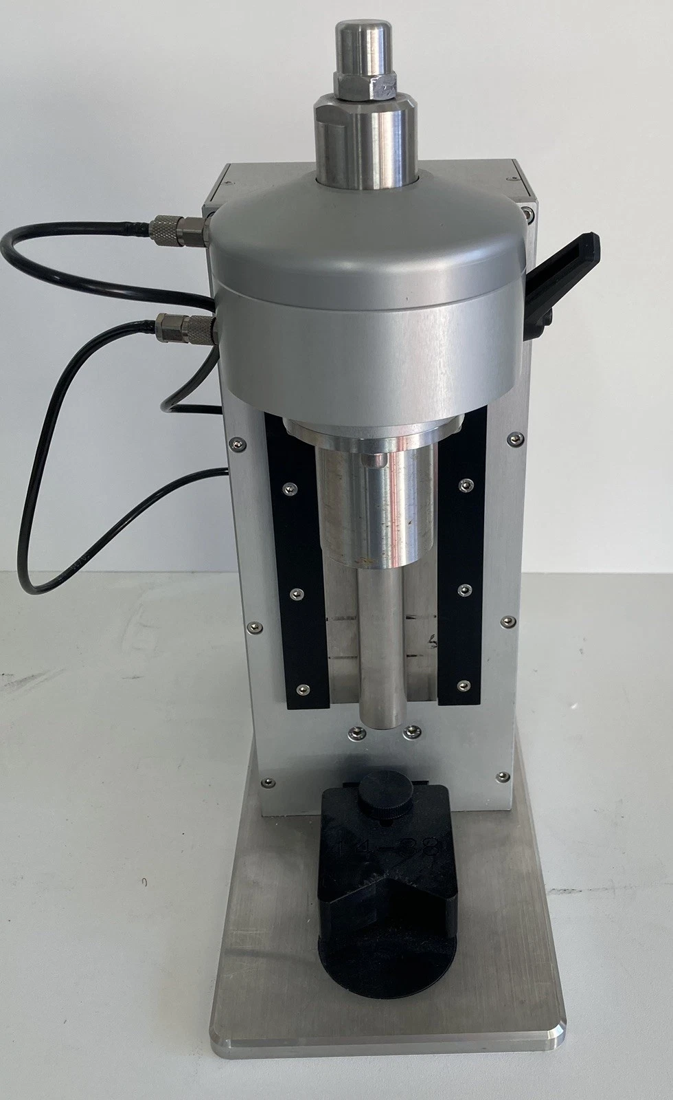 Flexicon FS10 Tabletop Semi-Automatic Crimping Machine | LabX.com