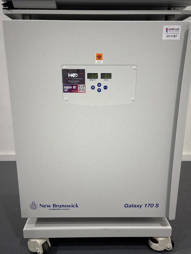 Eppendorf Galaxy 170 S CO2 Incubator | LabX.com