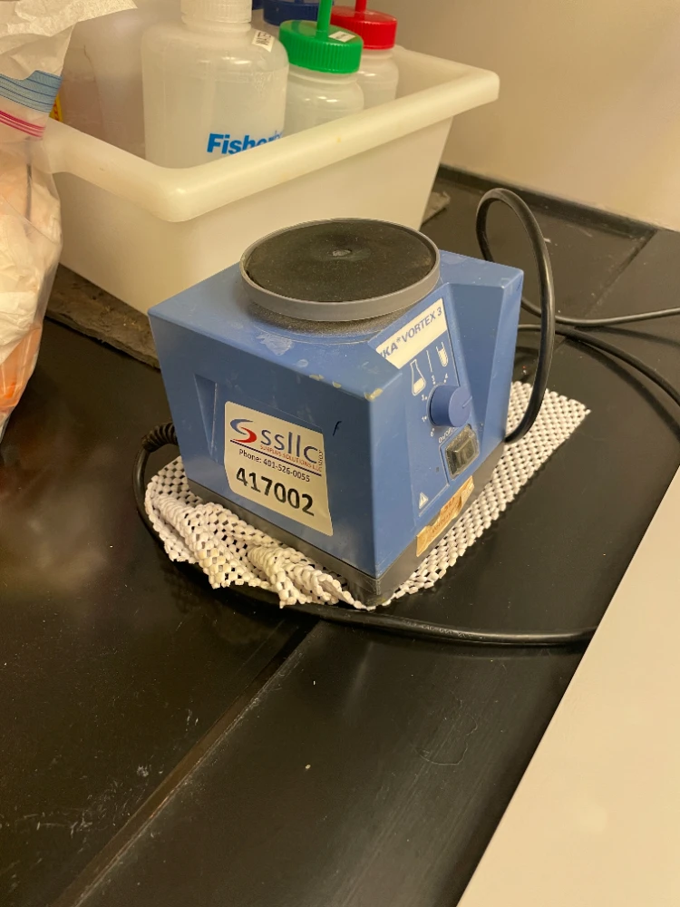 IKA Vortex 3 Variable Speed Vortex Mixer | LabX.com