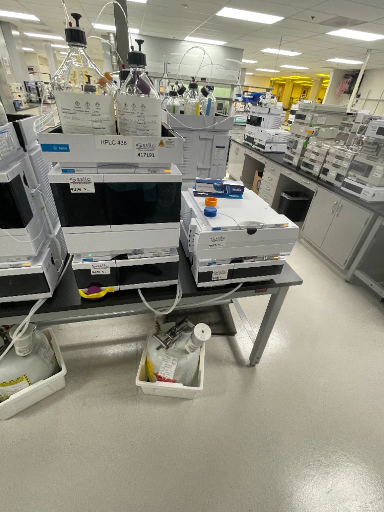 Agilent 1260 Infinity II HPLC System with DAD and ALS | LabX.com