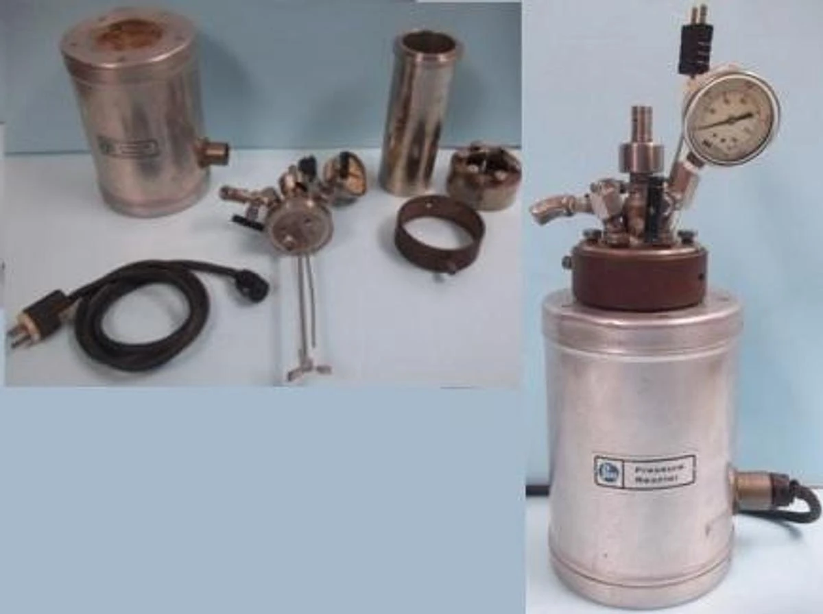 QTY. 1. PARR INSTRUMENT COMPANY 500 ML REACTOR SPLIT RING PRESSURE ...