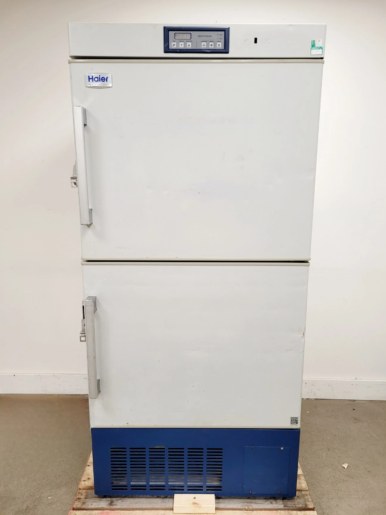 Haier DW-40L508 Deep Freezer -40 Ultra Low Temperature | LabX.com
