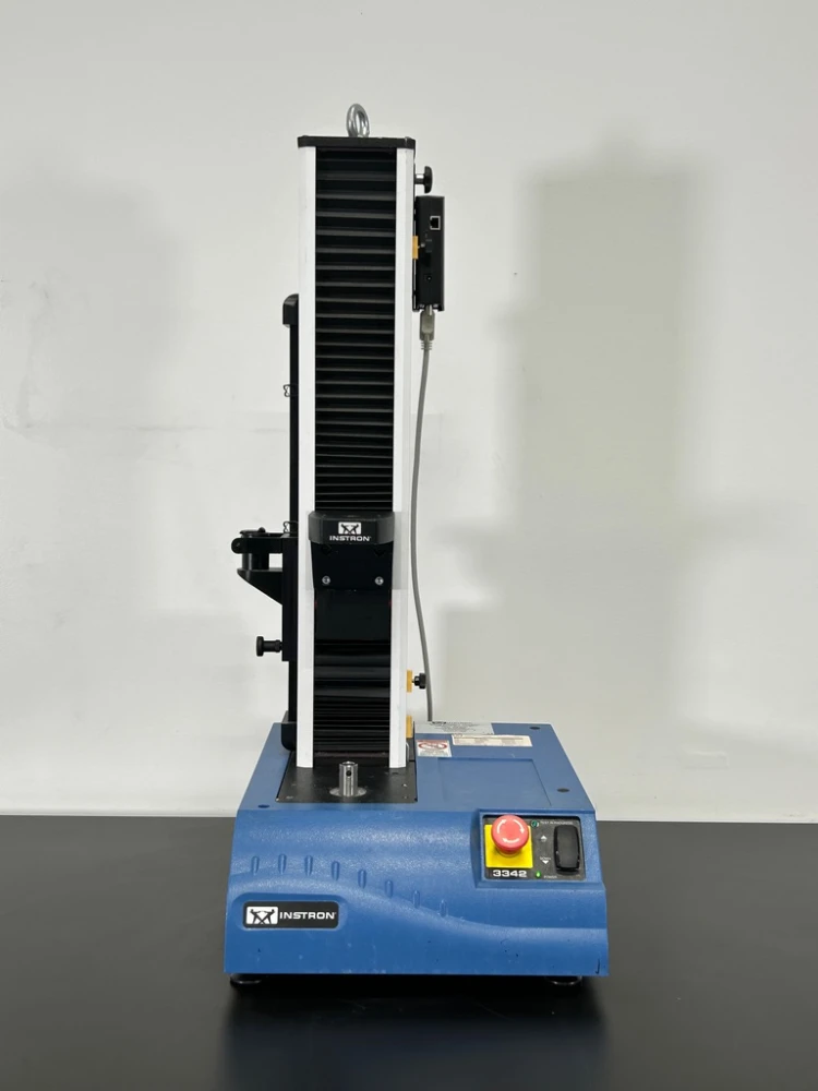 Instron 3342 Single Column Testing System | LabX.com
